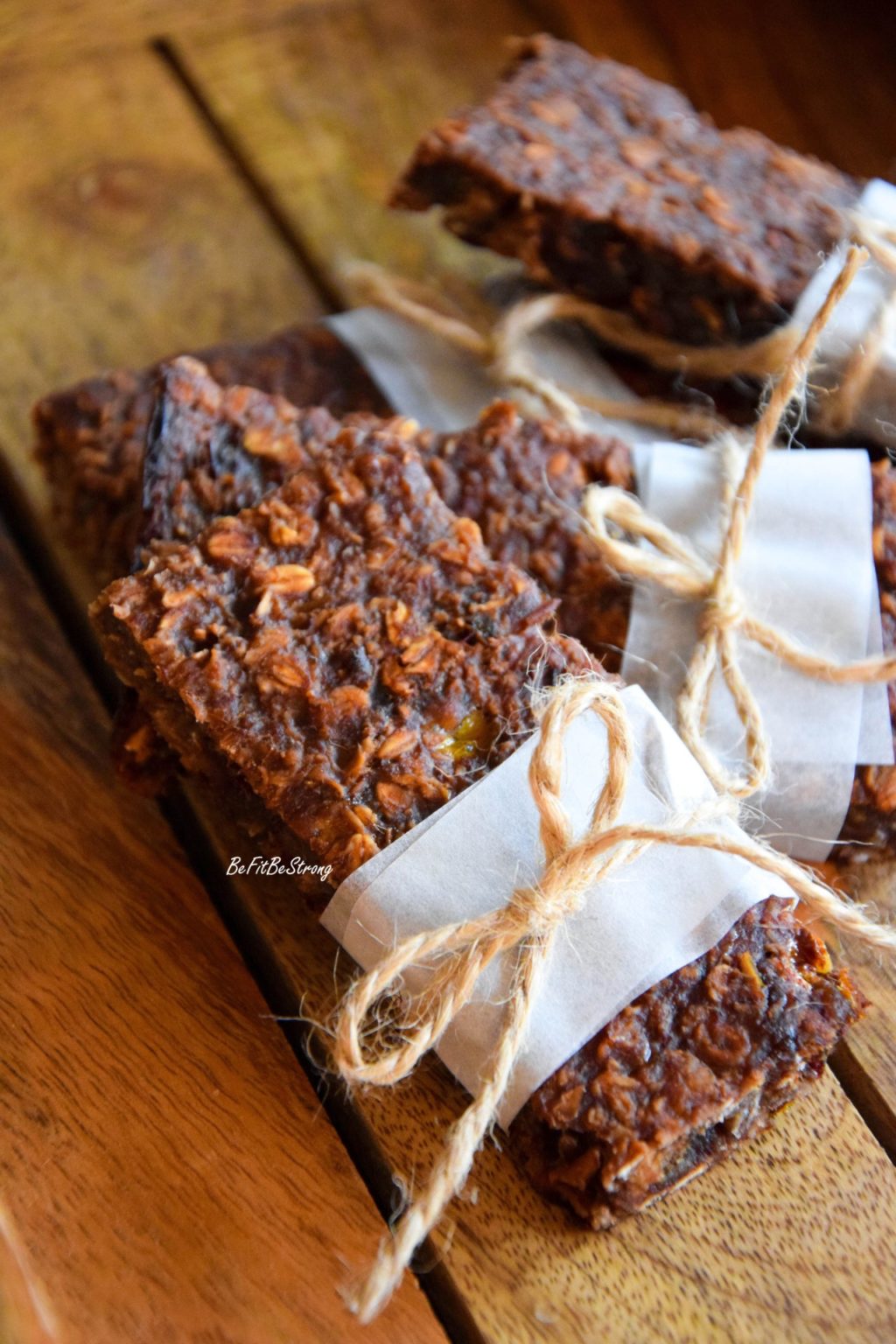 Batony bananowe z orzechami laskowymi - Be Fit Be Strong